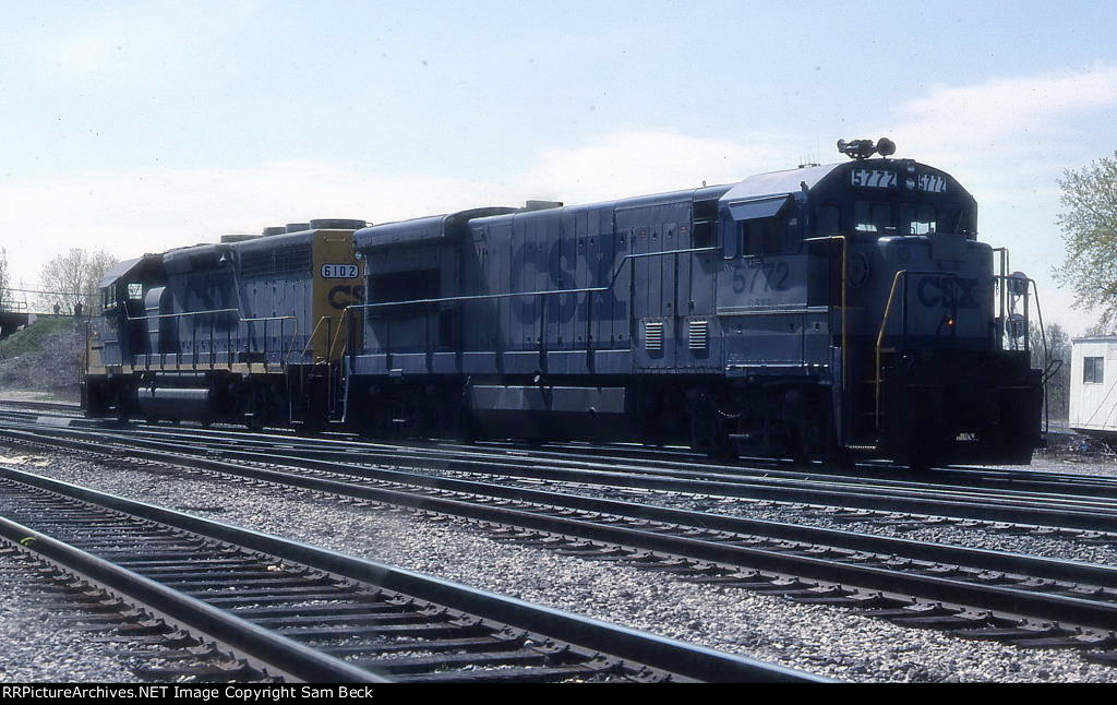 CSX 5772 and 6102